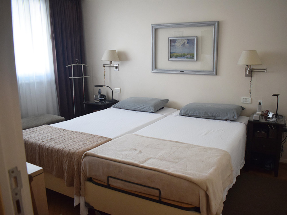 A real estate photo editing | Upwork