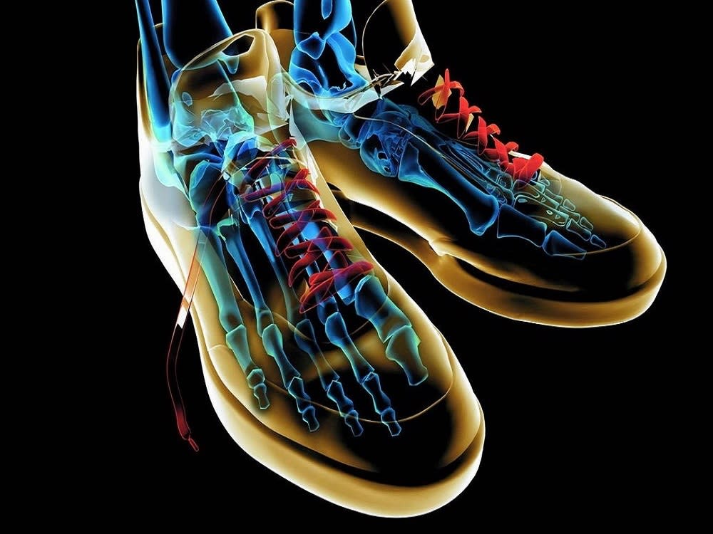 3D shoe animation,footwear video, water stimulation, and 3d shoe render ...