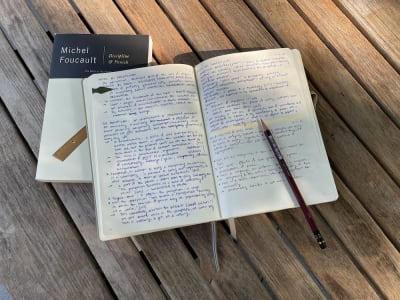 Fast and detailed translatios and writing contacts | Upwork