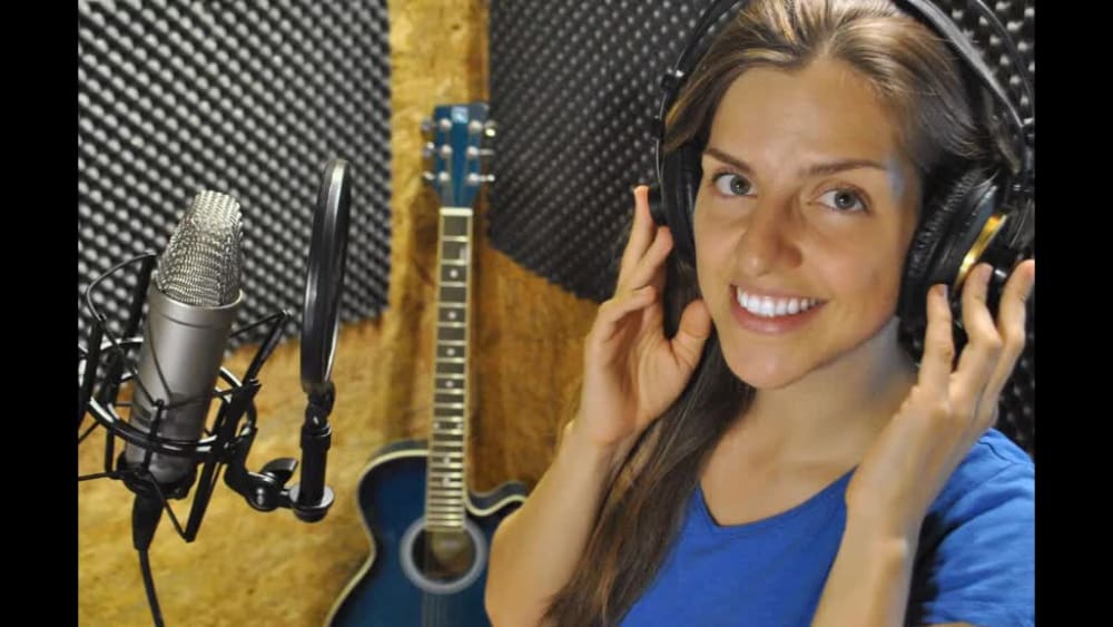 A professional Spanish voice over | Upwork