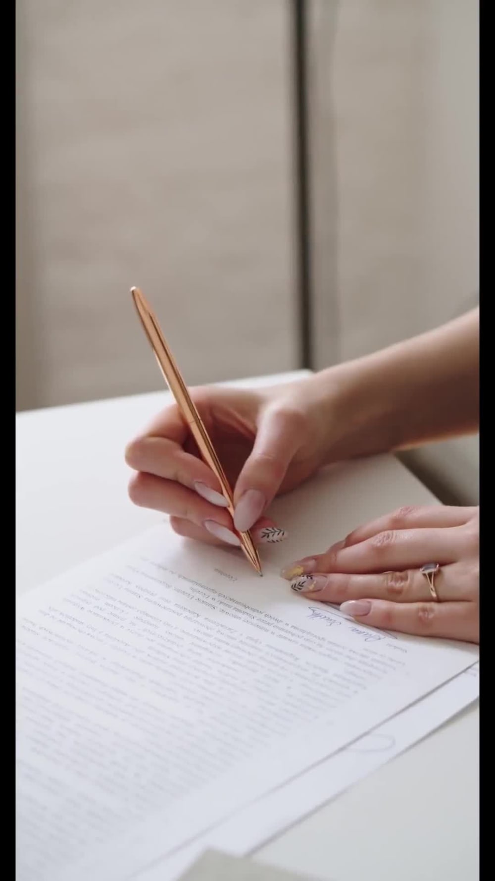 A Rich and Resonant American Male Voice Narrator | Upwork