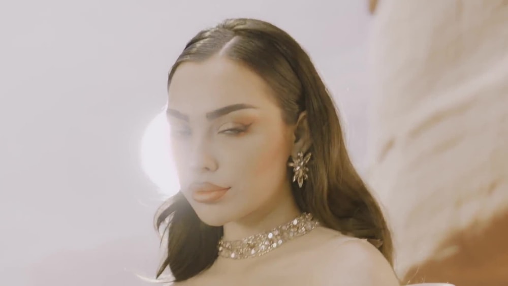 Premium Fashion Photoshoots: Infinite Creativity in Our Virtual Studio! | Upwork