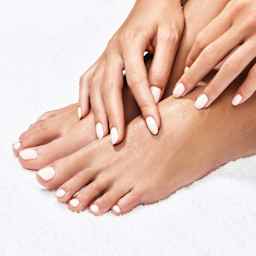 Get best manicure and pedicure salon services from #1 ladies beauty ...