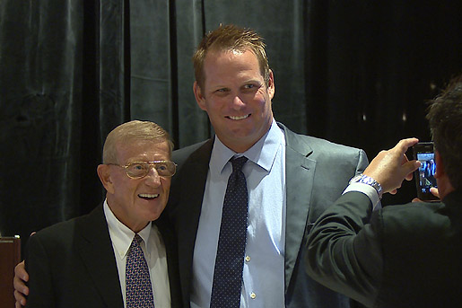 Holtz Inspires Mid-Amateur Field With Speech