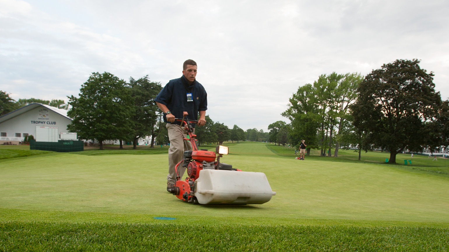 Plant Growth Regulators On Golf Courses