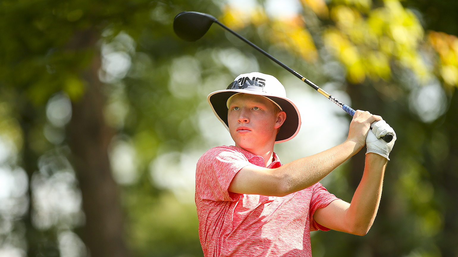 Vick Fires Course-Record 64 to Take First-Round Lead