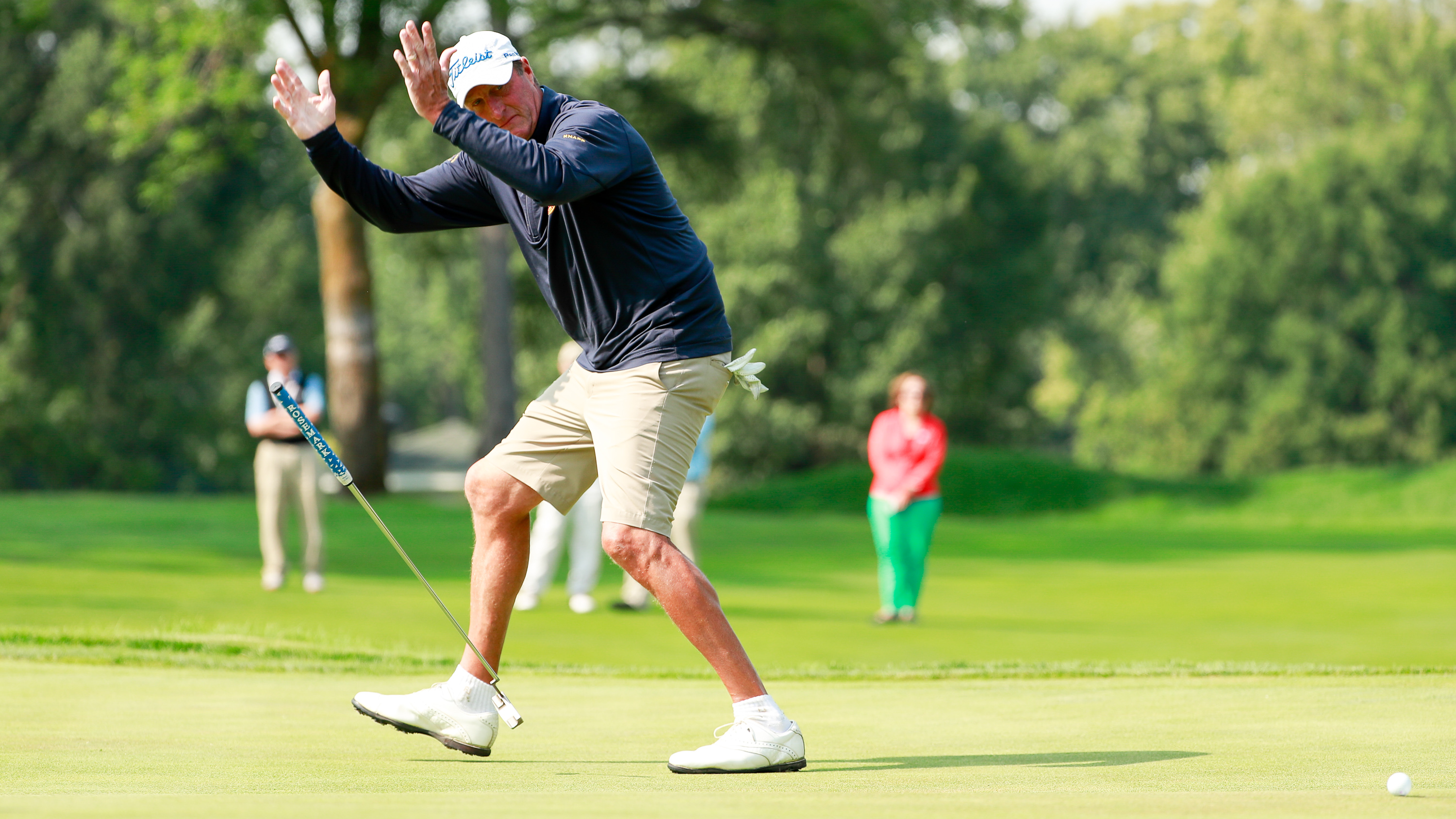 Knapp Captures First USGA Title By Outlasting Simson