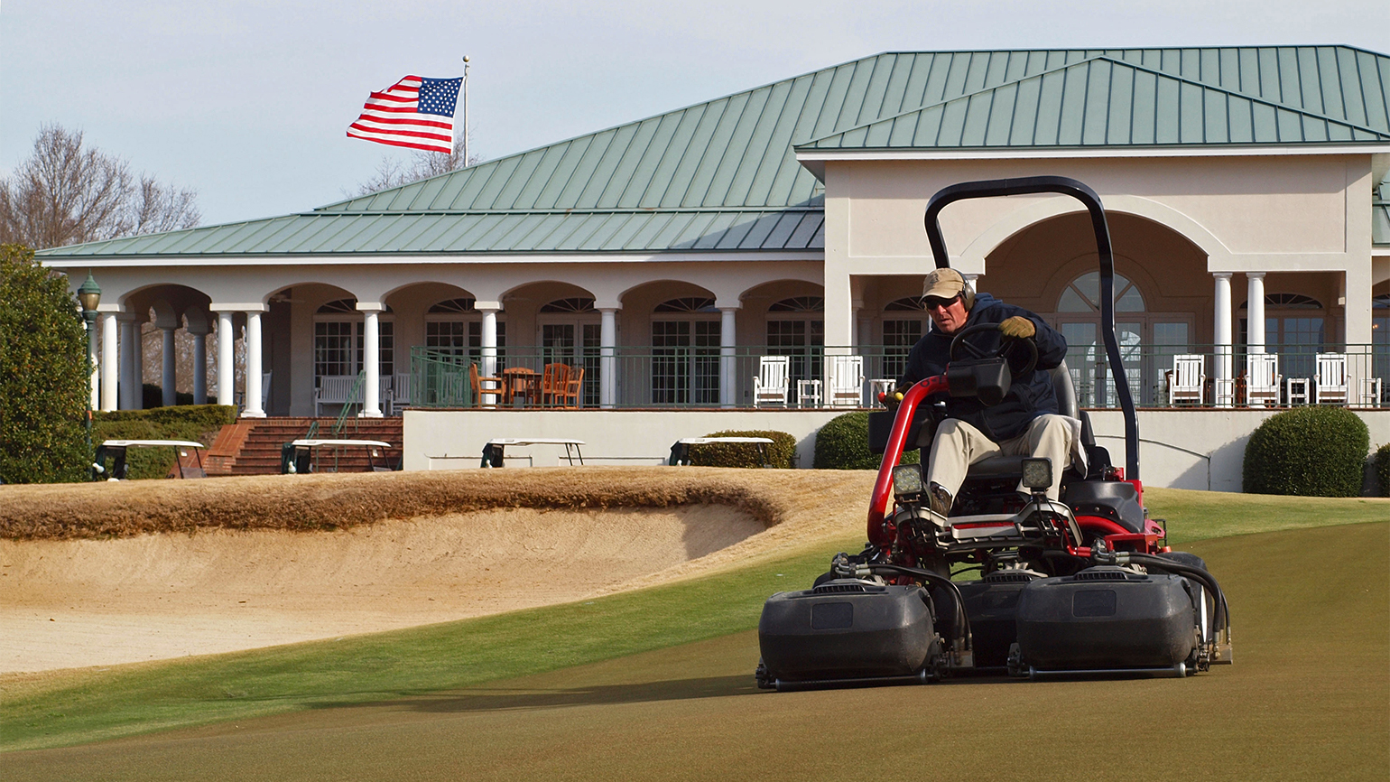 Implementing A New Triplex Mower Program For Putting Greens