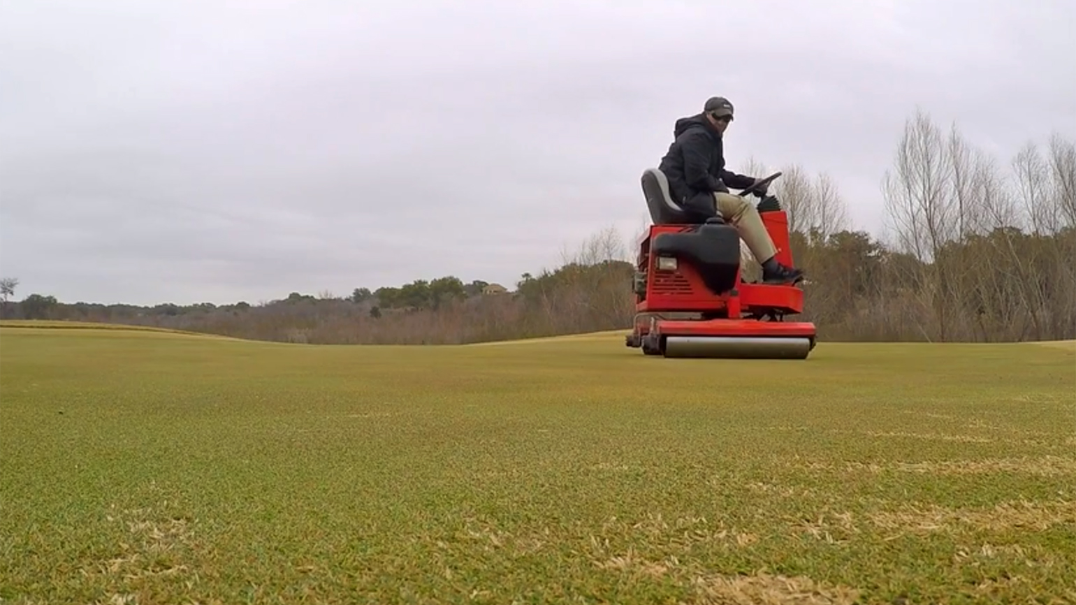 Maintaining Smooth Putting Greens Is A Team Effort