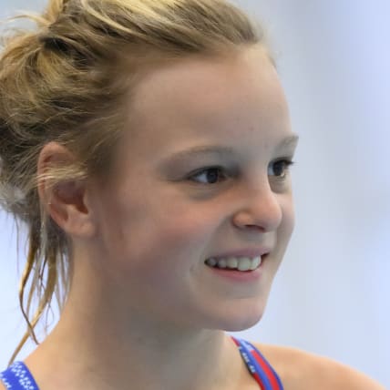 Team USA | A Swift Rise Has Para Swimmer Chloe Cederholm Dreaming Big ...