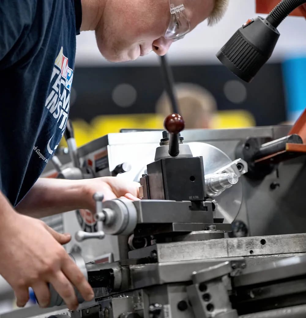 What Is a CNC Maintenance Technician? | UTI