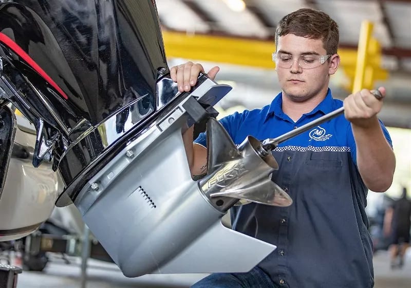 How to Become a Marina Manager | UTI