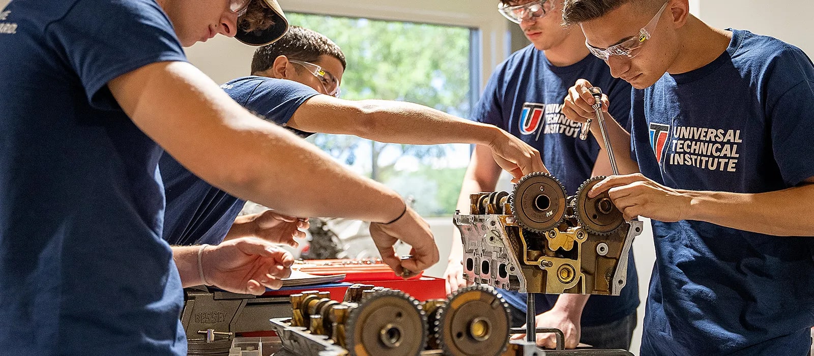 8 Questions to Ask When Choosing an Automotive Mechanic School | UTI