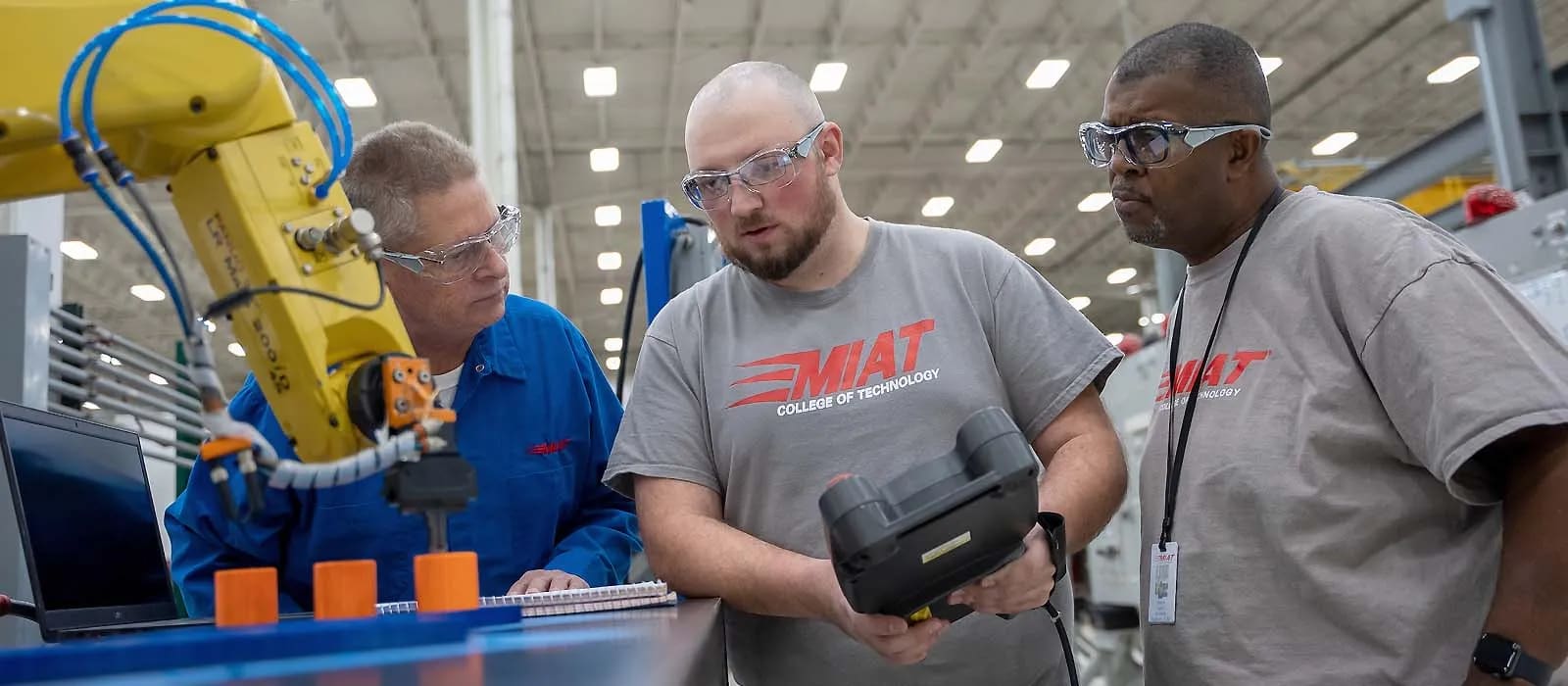 How to Become a Robotics Technician