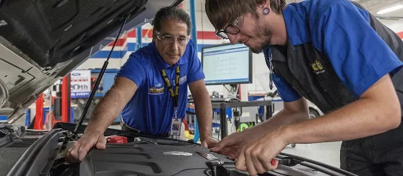 What Is a Shop Foreman and What Do They Do?