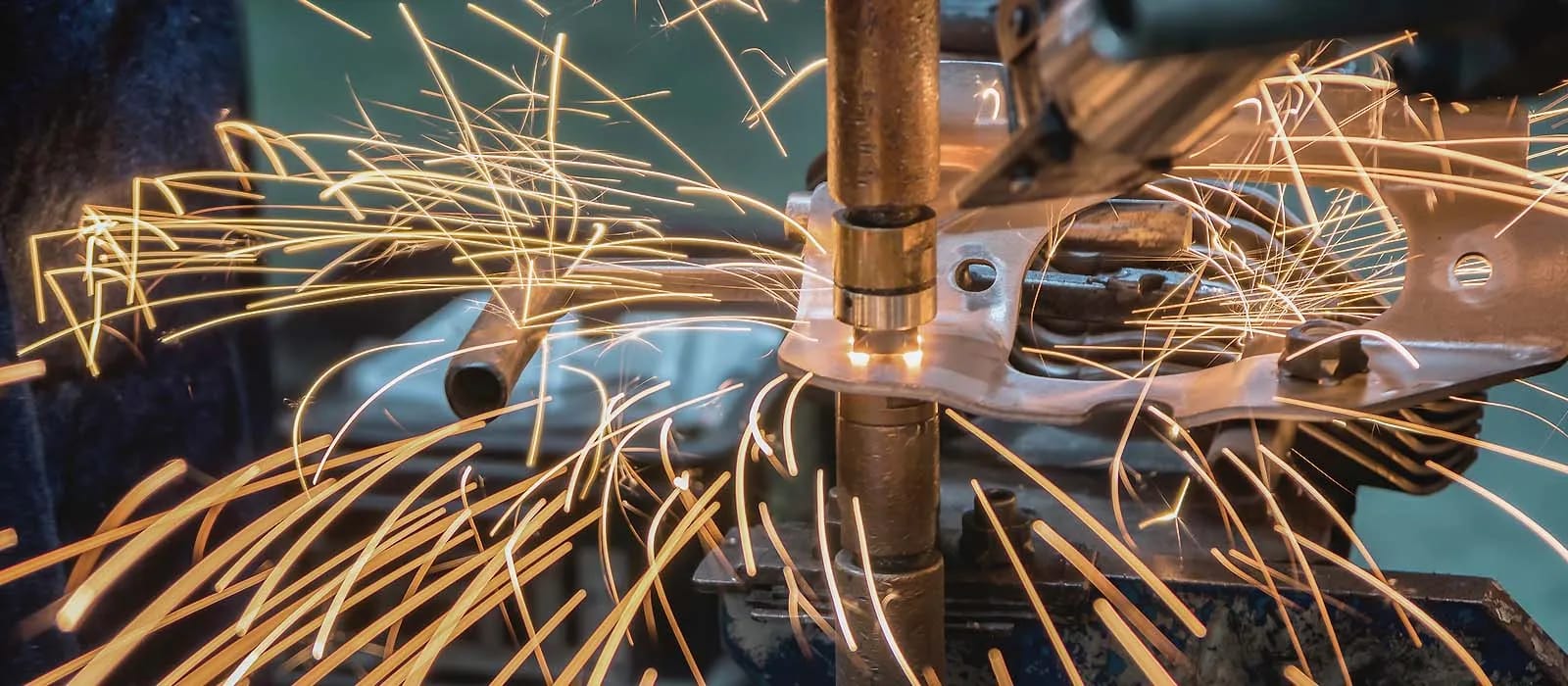 Spot Welding: What Is Spot Welding & How To Use a Spot Welder | UTI