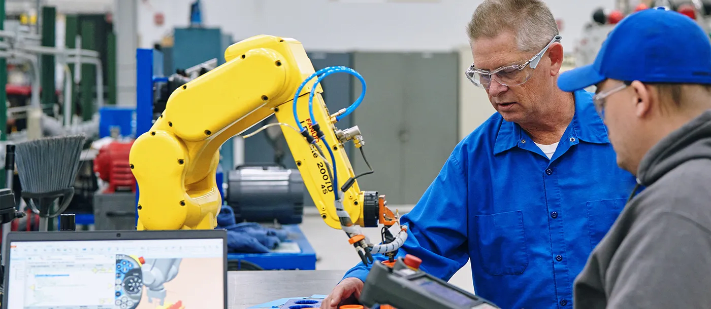 Inaugural Program Grant | Universal Technical Institute