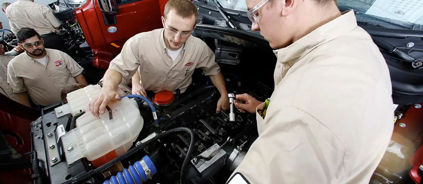 Diesel Mechanic Trade School in Illinois | UTI