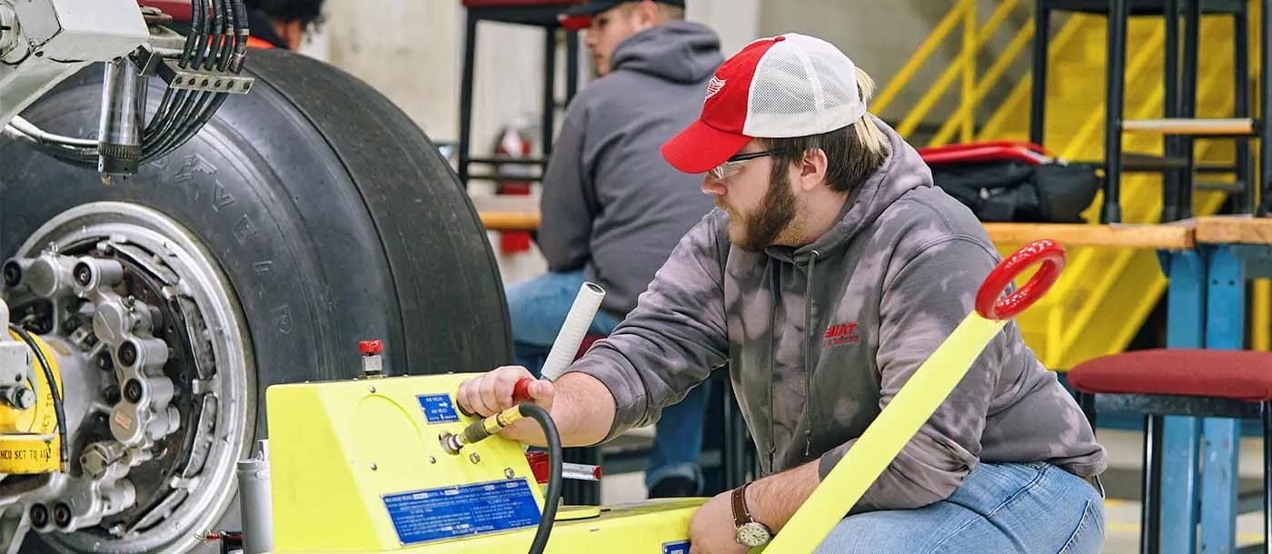 Aviation Mechanic School in Houston, TX | MIAT