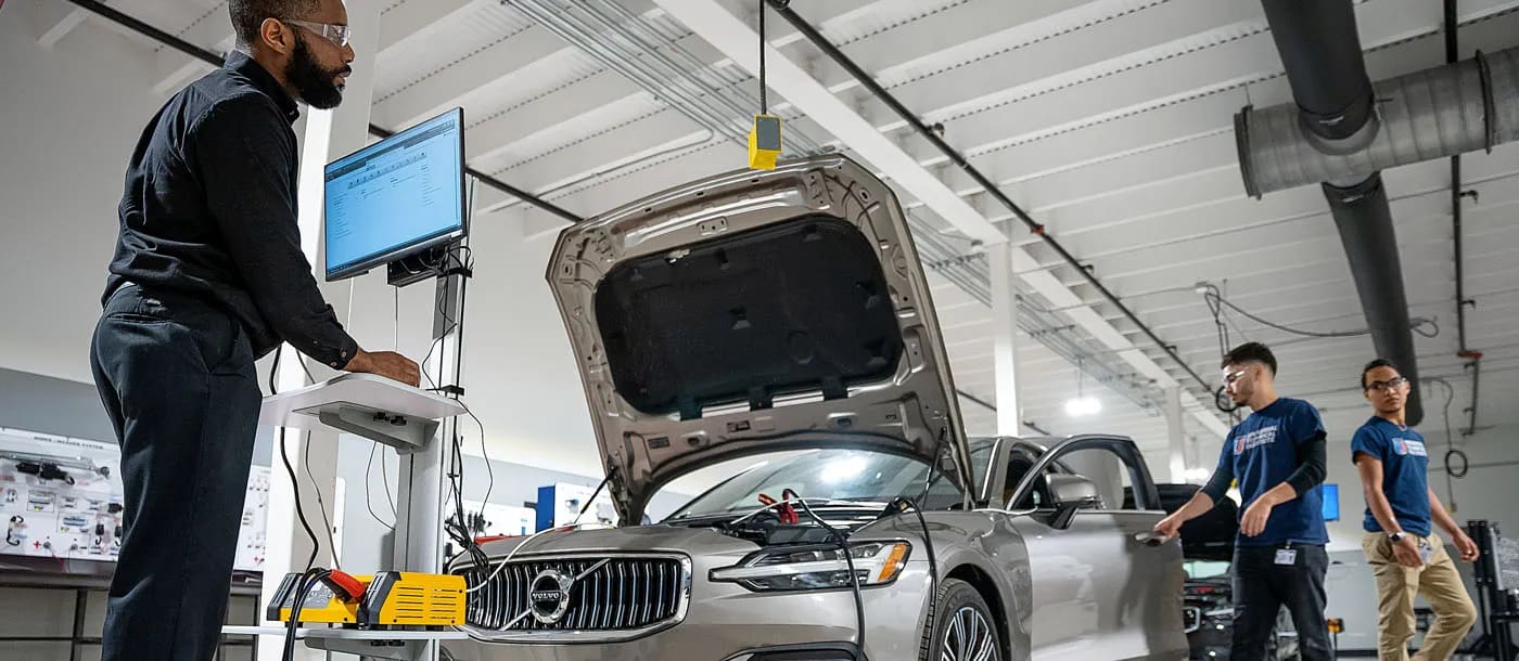 Auto Mechanic School Near Davie, FL | UTI