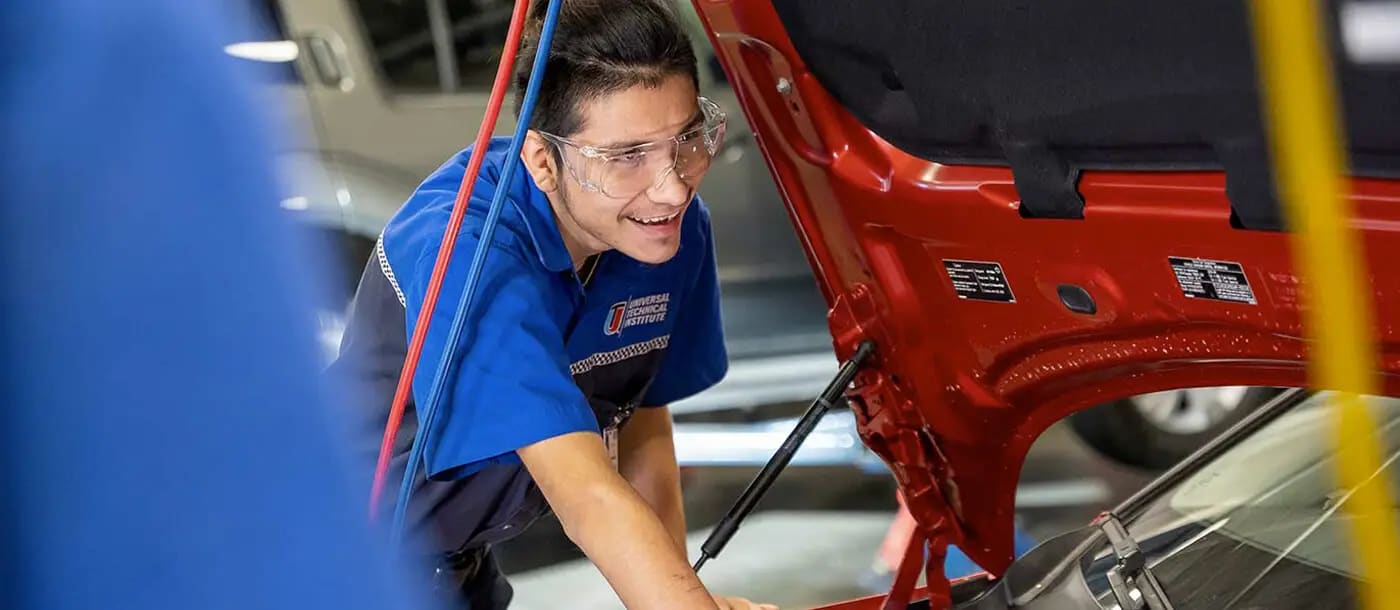 Automotive Mechanic Trade School in Rancho Cucamonga, CA | UTI