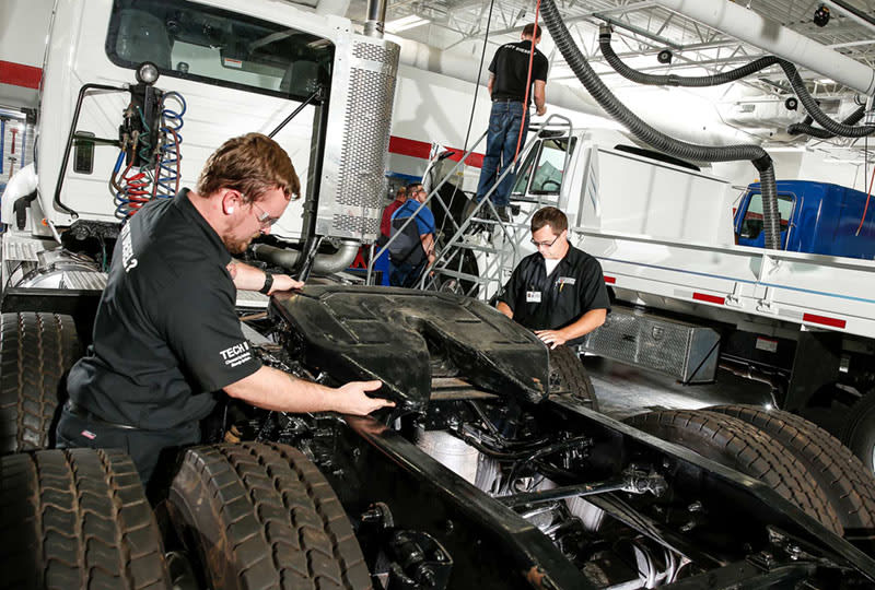 Diesel Mechanic Trade School in Austin, TX | UTI