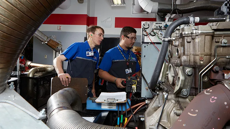 Diesel Mechanic School Near Plano, TX | UTI