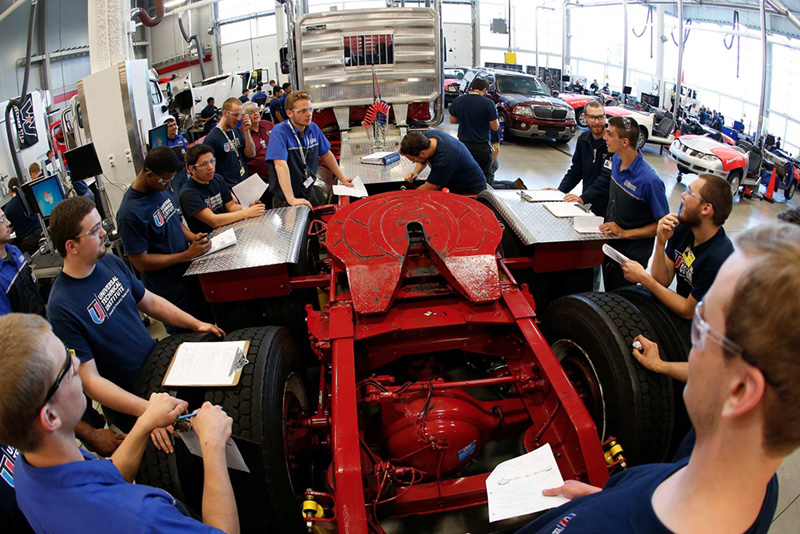 Diesel Mechanic Trade School in Illinois | UTI