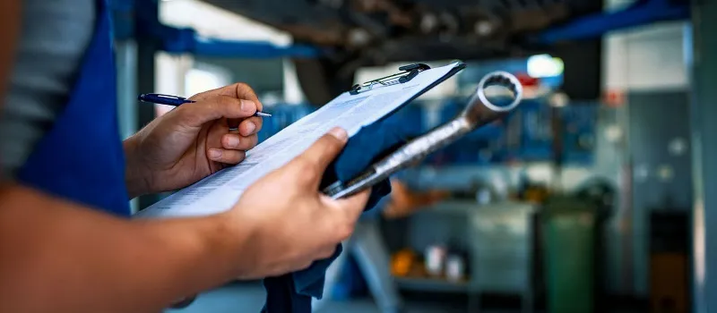 What Is an Automotive Service Writer and What Do They Do? | UTI