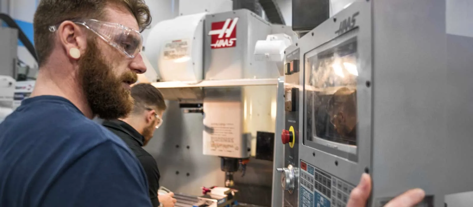 What Are CNC Machine Operators? How To Become One | UTI
