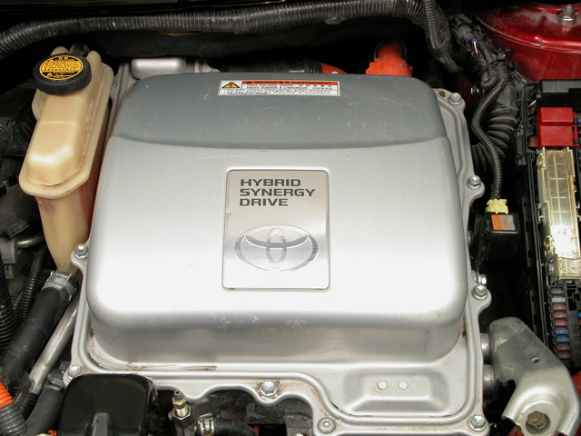 UTI's Hybrid Course: Powering Auto Tech Education for Today’s Industry ...