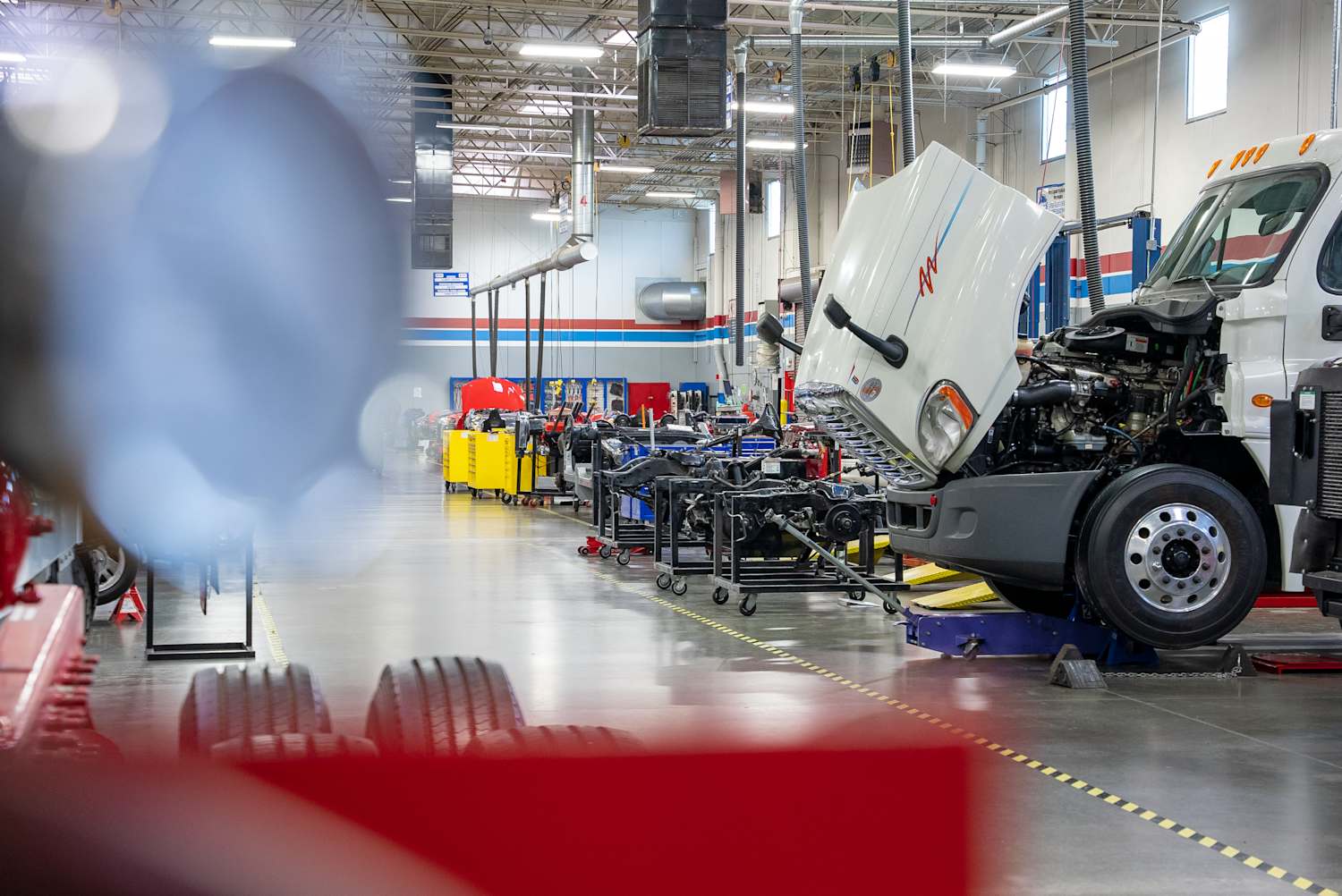 What Does a Heavy-Duty Diesel Mechanic Do? | UTI