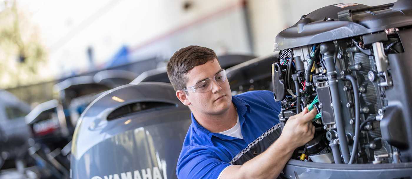 Is Being a Marine Technician a Good Career? | UTI