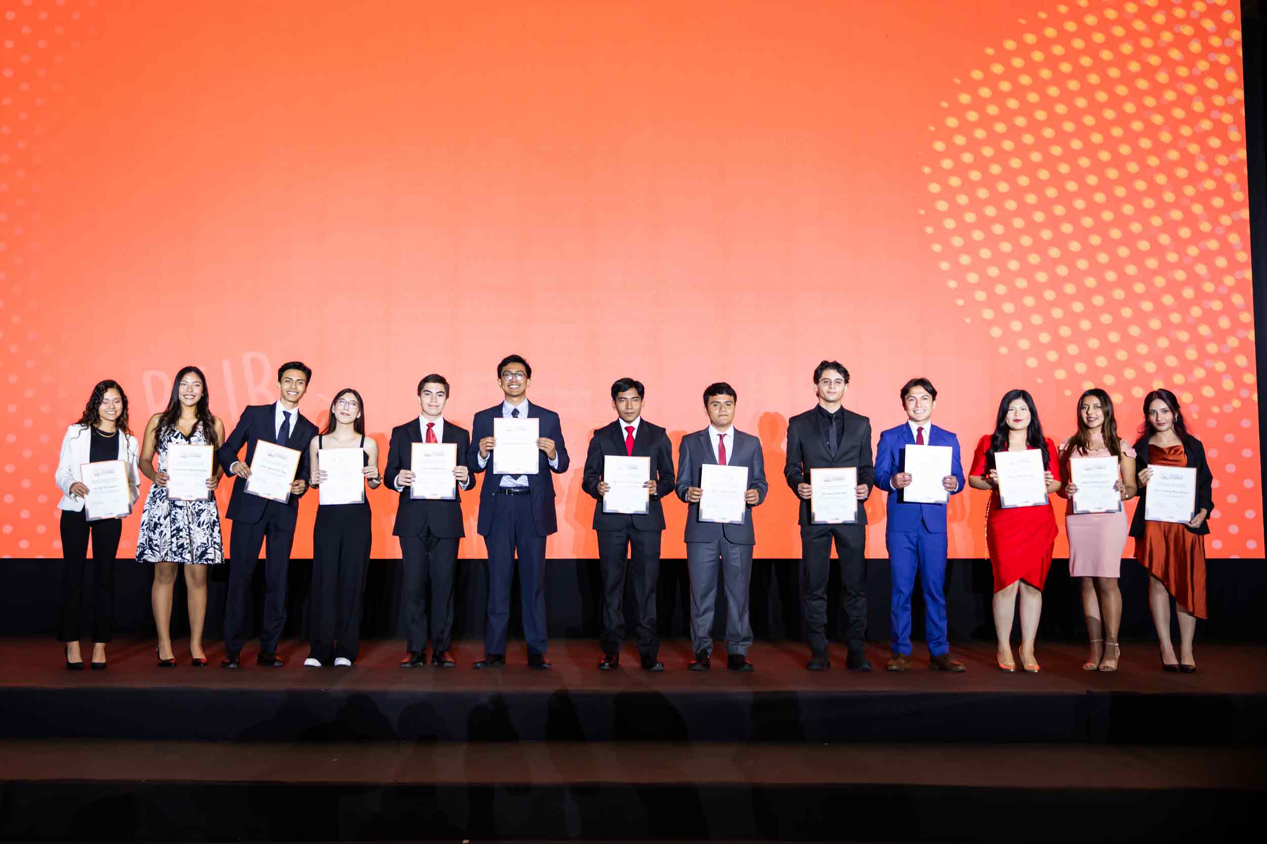 Becas Fundación JBG y UVG: 24 años de brindar oportunidades a ...