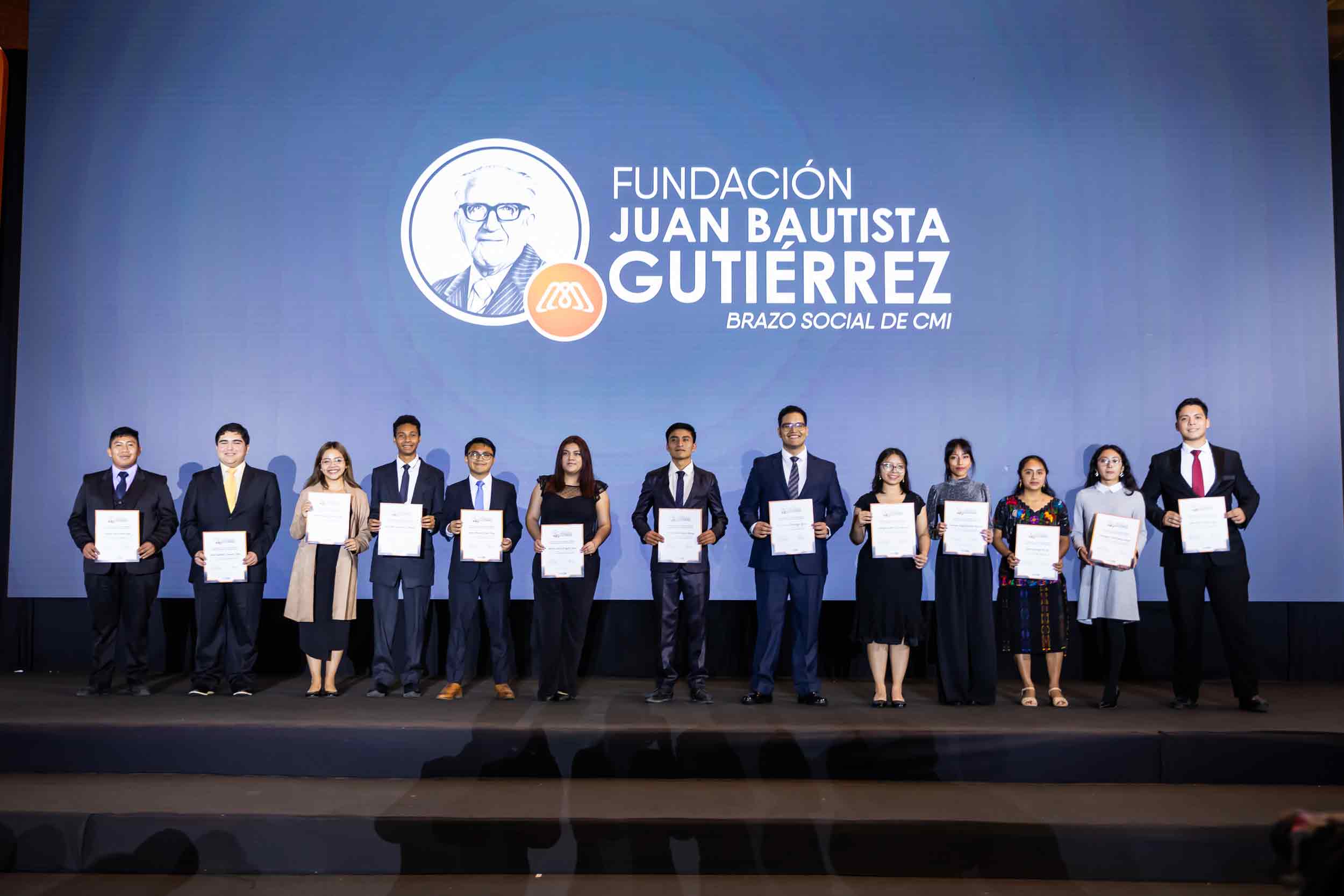 Becas Fundación JBG y UVG: 24 años de brindar oportunidades a ...