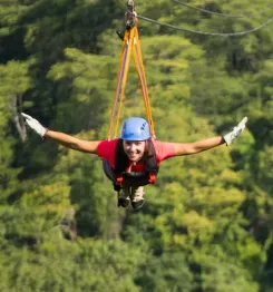 Zip Lining through the Costa Rican canopy, countrywide
