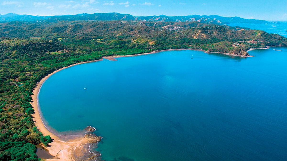 Visit Iconic Costa Rican Beaches - Enjoy a Guanacaste & Manuel Antonio Trip