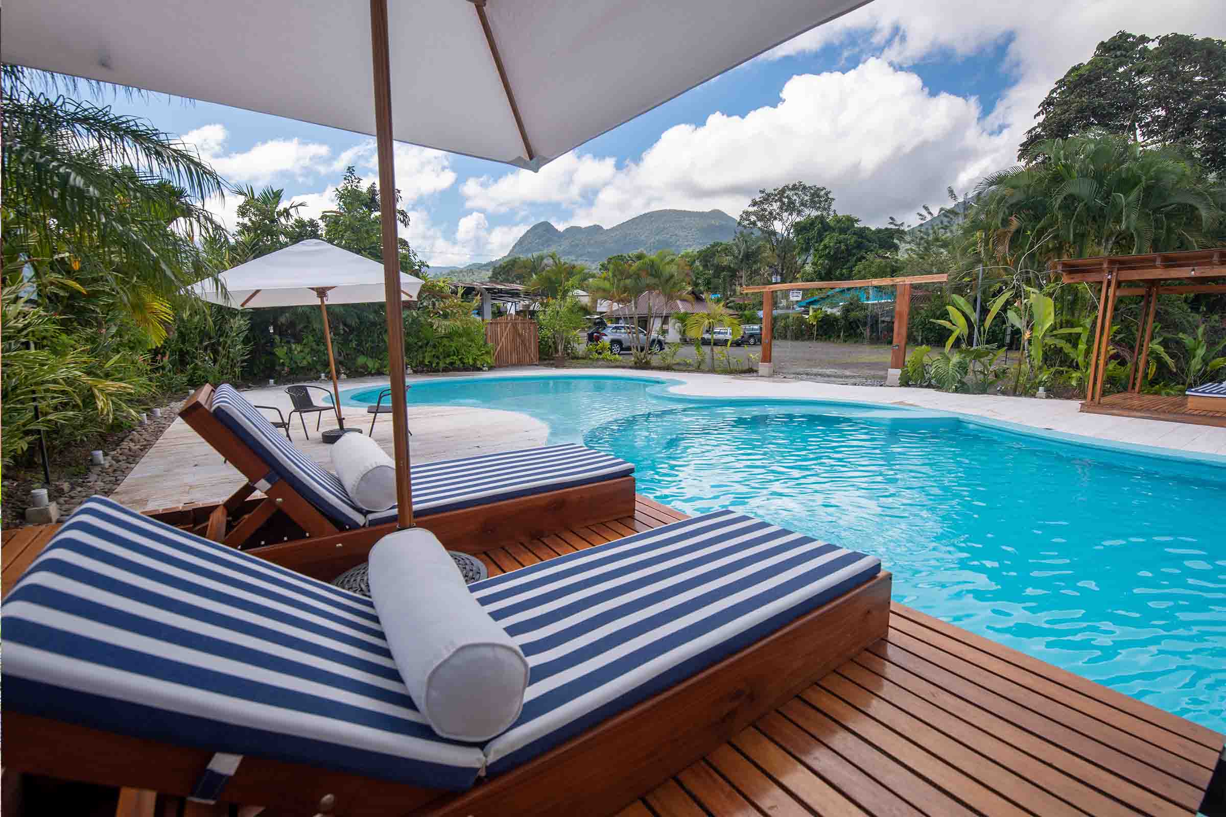 Book the Arenal History Inn - Rustic Hotel in La Fortuna, Costa Rica