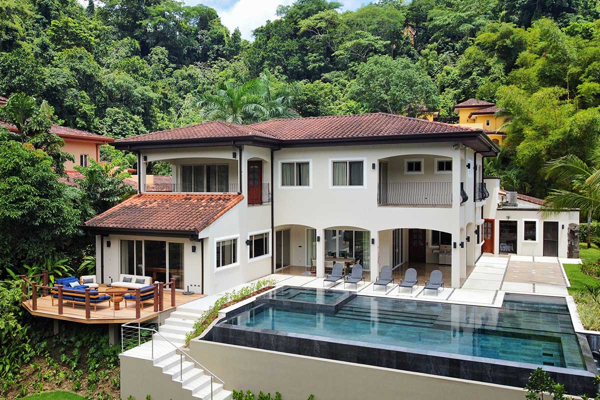 Los Sueños Vacation Rentals | Casa Selva