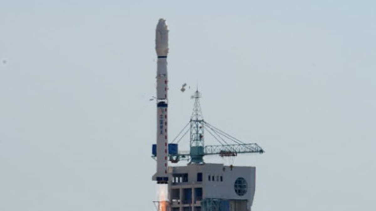 China launches Shijian 21 satellite | News | POST Online Media