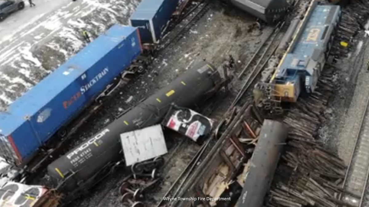 Train derails outside Indianapolis toppling several cargo cars | News ...