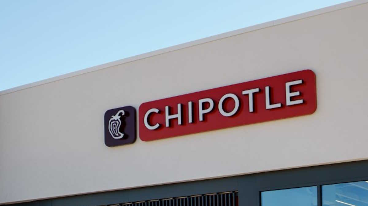 Chipotle Mexican Grill introduces new benefits to help workforce ...