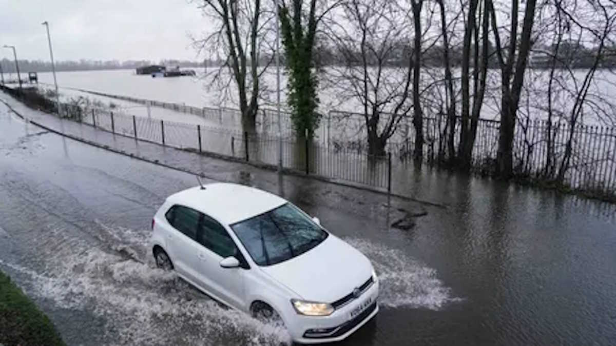 One dead after Storm Henk hits UK and causes travel chaos | News | POST ...