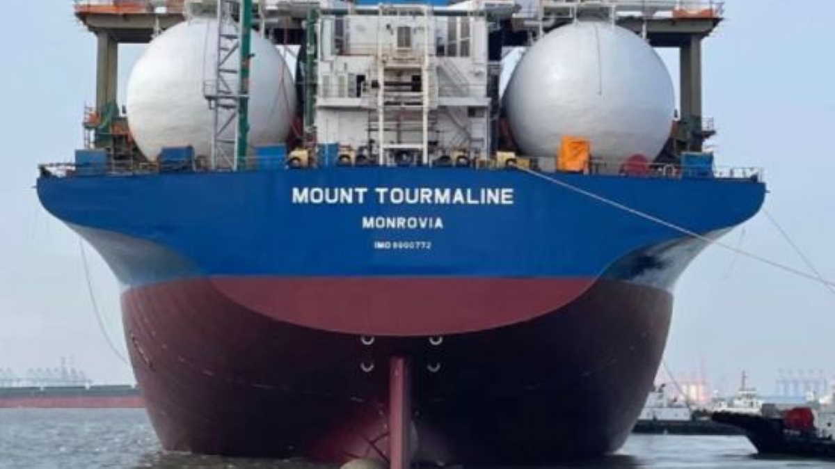 BHP unveils world's first LNG-powered ore carrier | Companies | POST ...