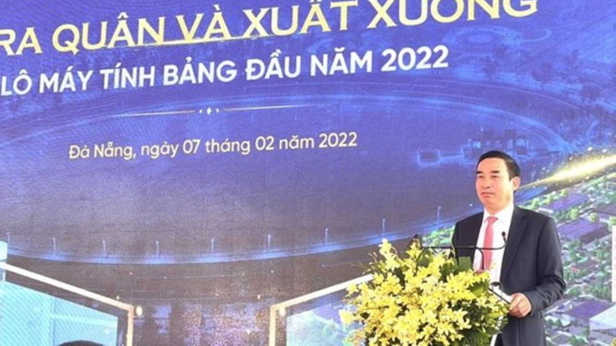 First locally-made tablets roll off production line in Da Nang, Vietnam ...