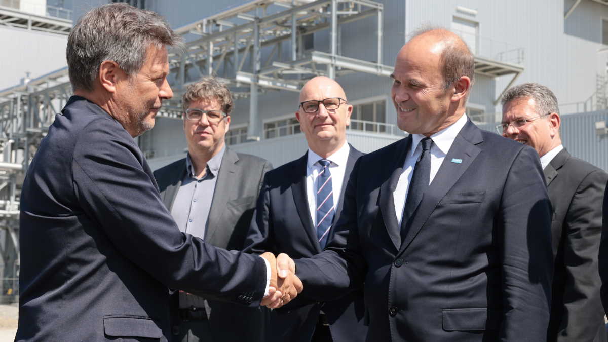 BASF unveils state-of-the-art facility for battery material production ...