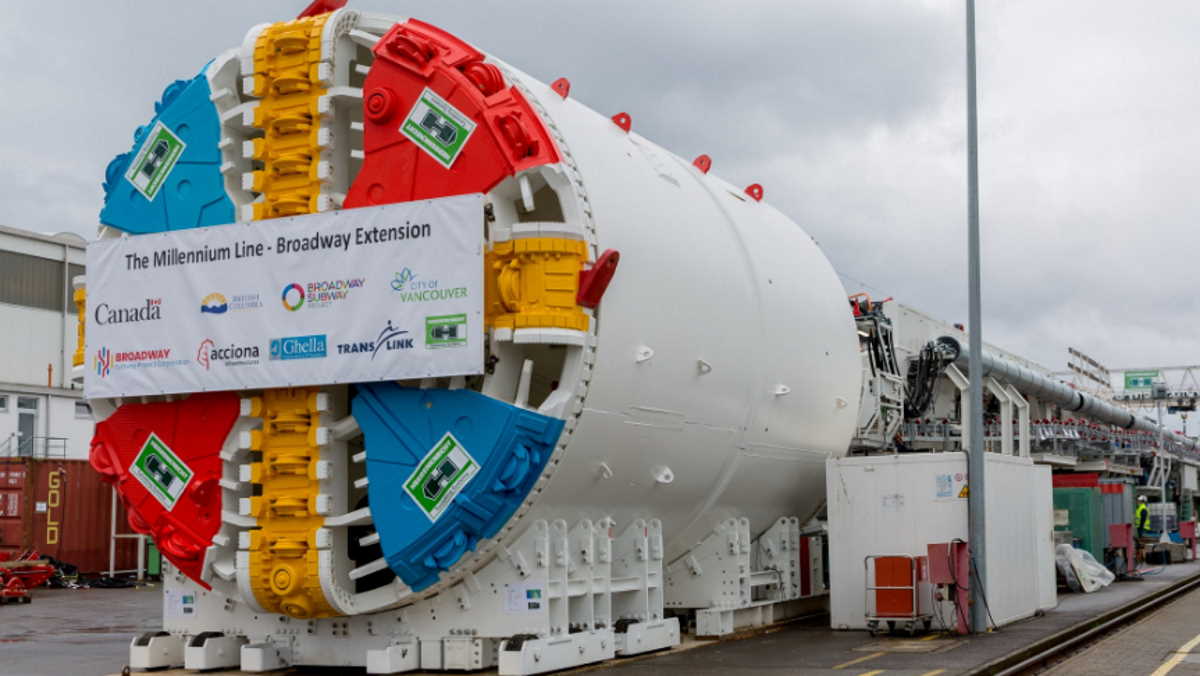 First tunnel-boring machine arrives at Vancouver's Broadway City Hall ...