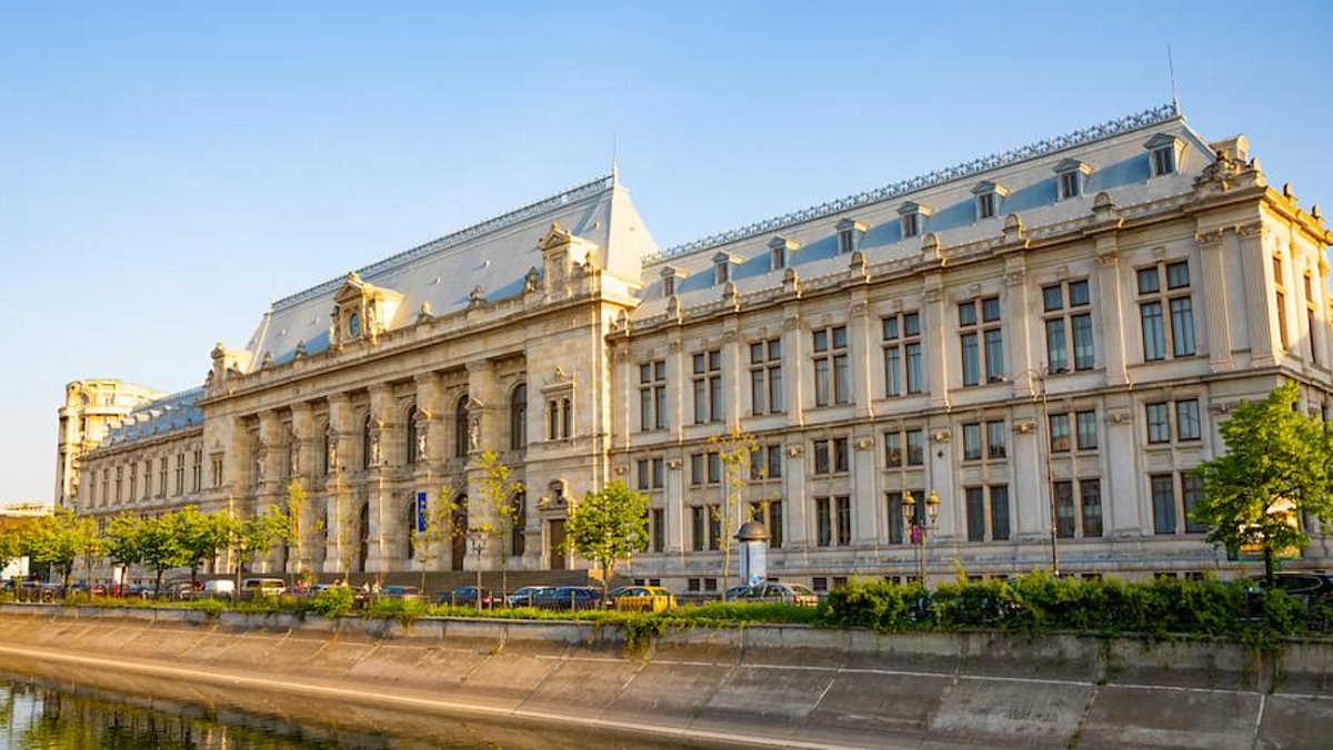 Judges and prosecutors in Romania to go on strike in protest against ...