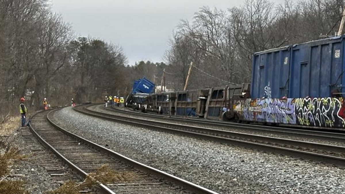 5 cars of freight train derail in Massachusetts | News | POST Online Media