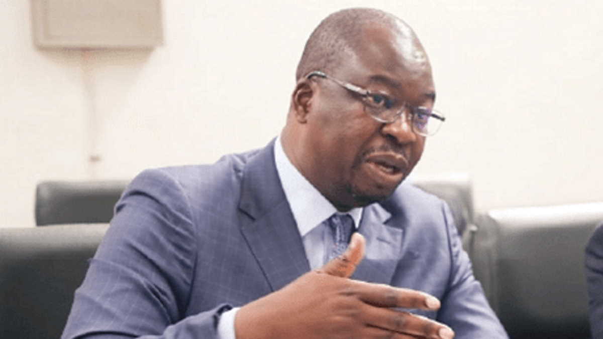 Government workers get 100% pay raise in Zimbabwe | Politics | POST ...